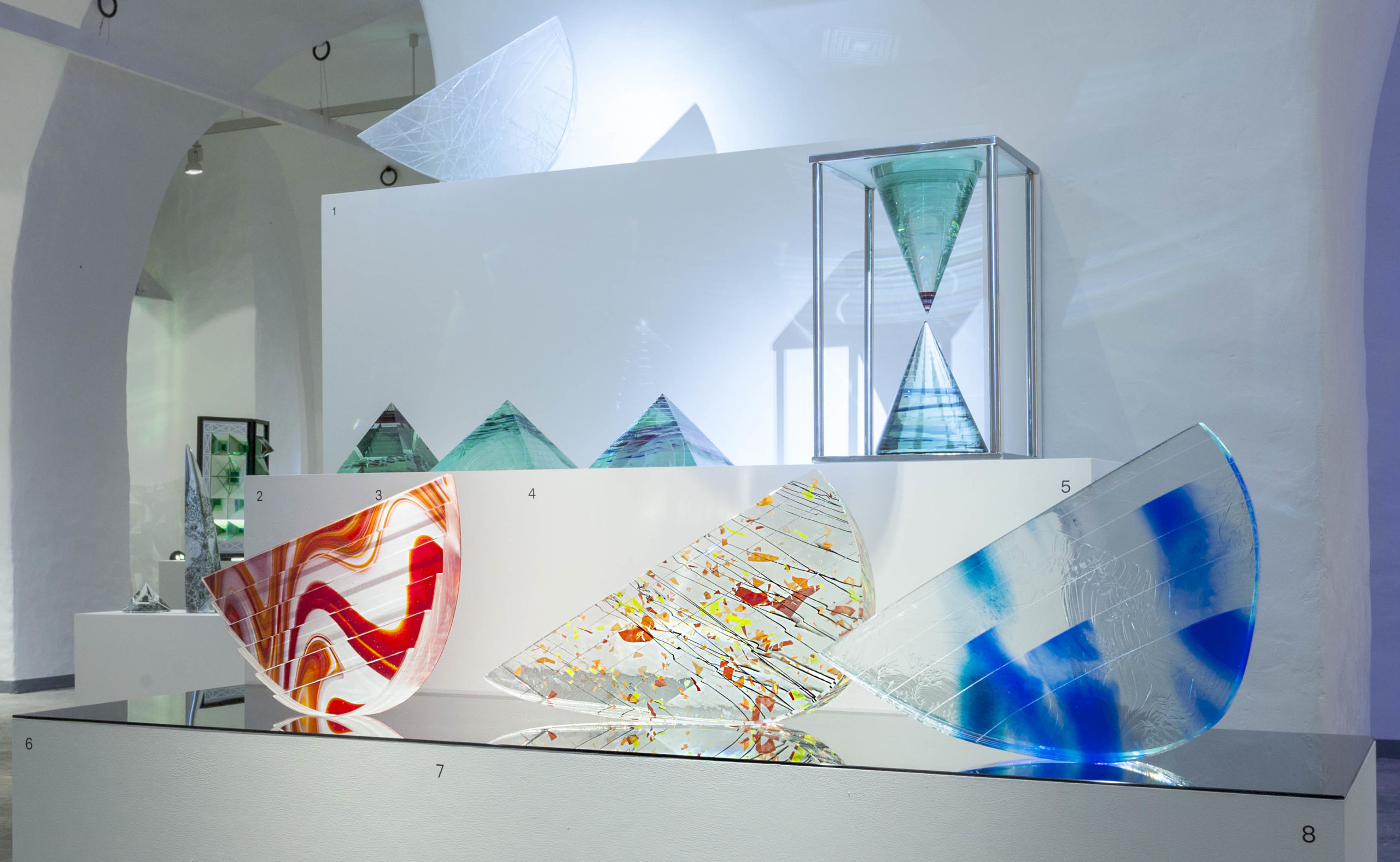 Kaaskuraator Irene Lille loeng näitusel “Klassikud. Ivo Lill” - Eesti ...