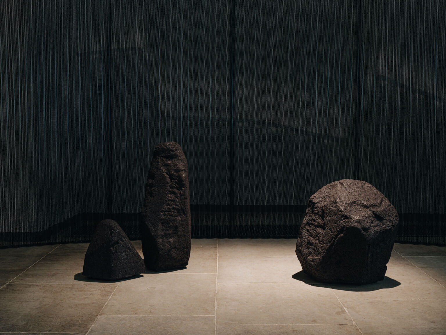 Piirideta aineväljadel - Eesti Tarbekunsti- ja Disainimuuseum